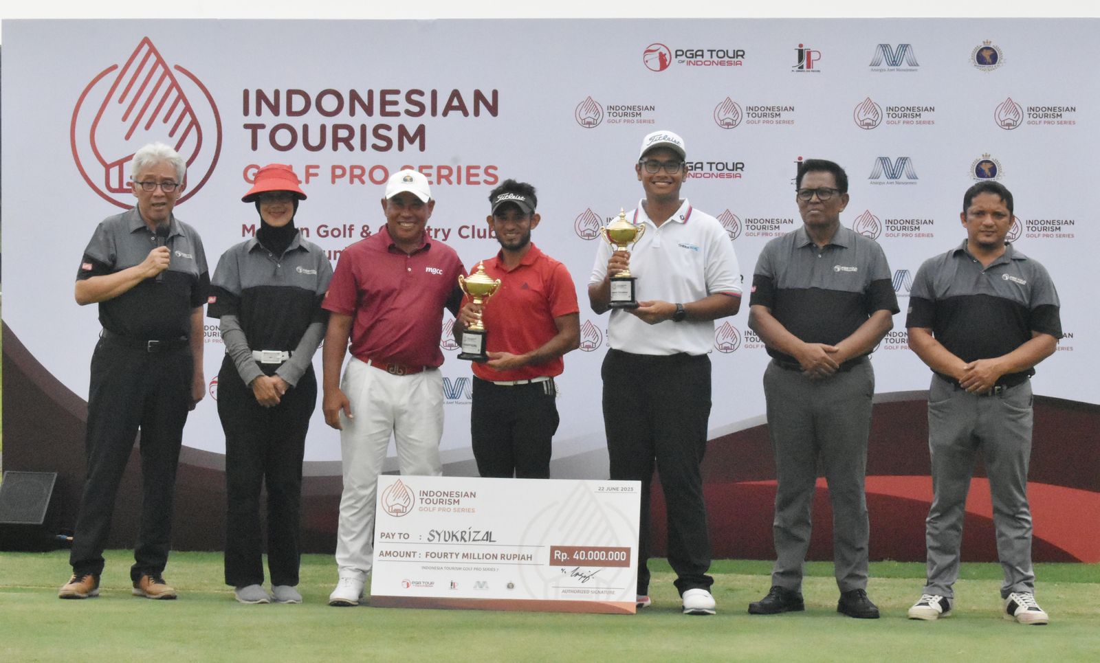 Syukrizal juara dan foto grup – GOLFJOY