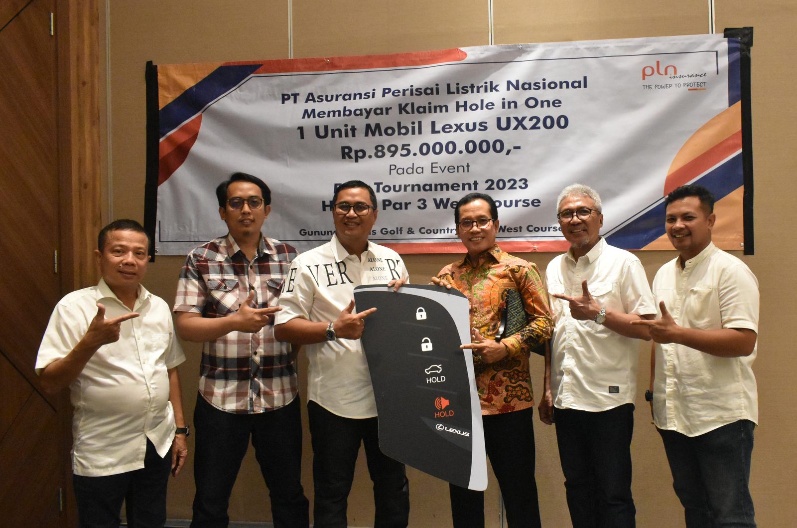 Proses Cepat, PLN Insurance Bayarkan Klaim Hole In One Lexus UX200 – GOLFJOY