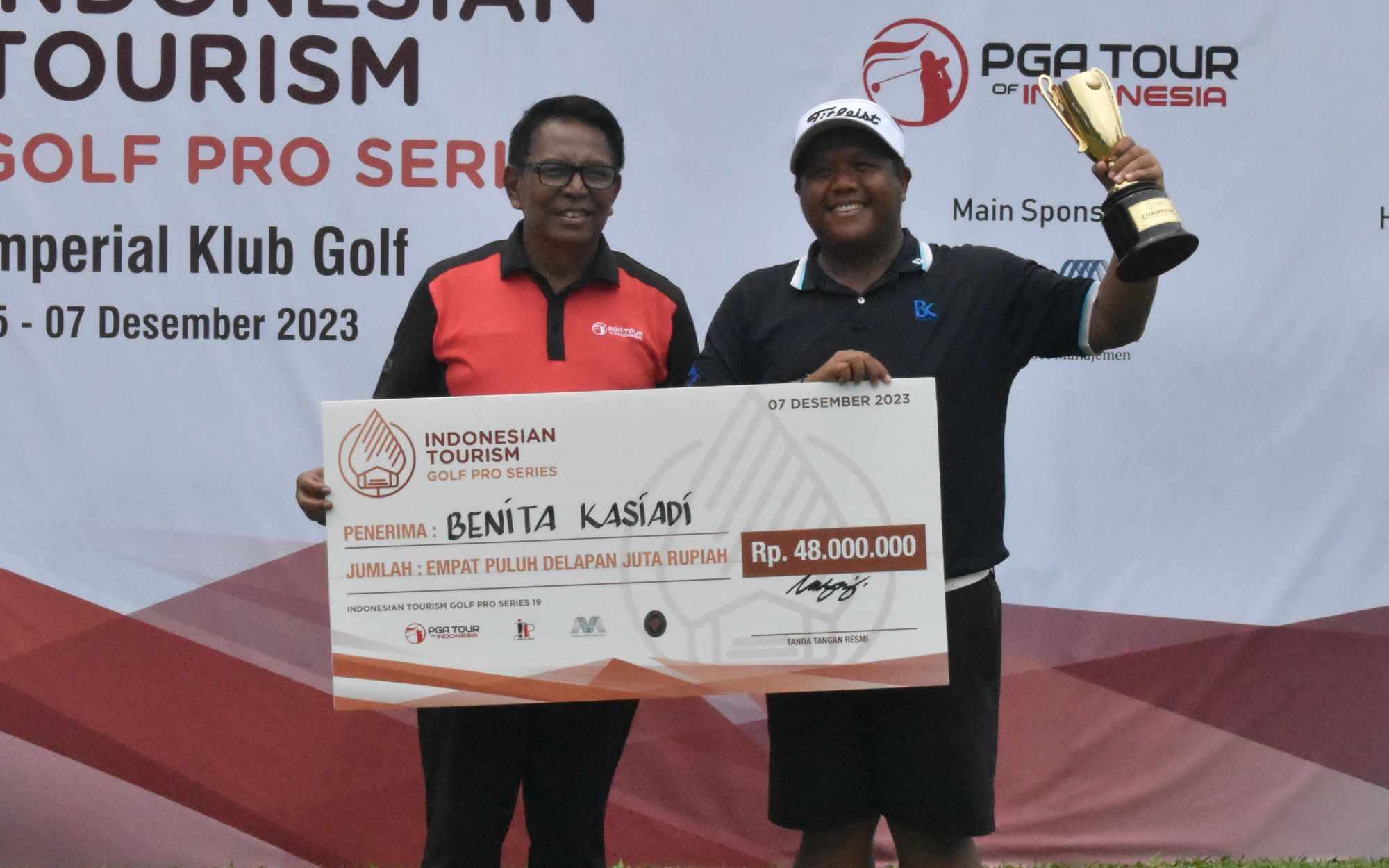 Benita Kasiadi Raih Gelar Ketiganya di Indonesian Tourism Golf Pro Series – GOLFJOY